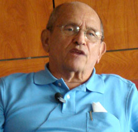 Felicidad sin retribución y es disfrutar el presente, dice el Doctor ...