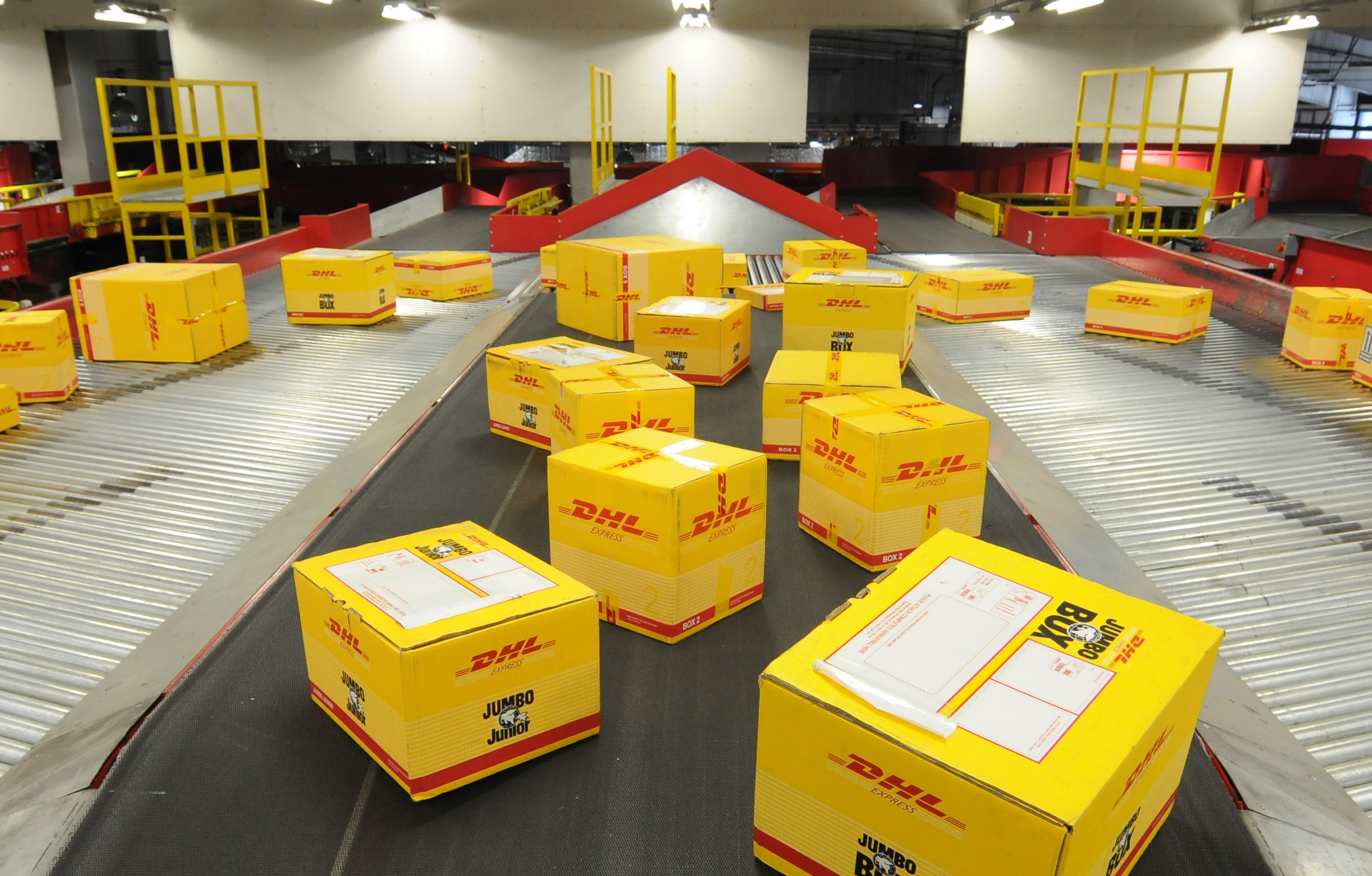 DHL anuncia incremento en tarifas