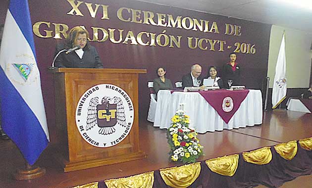 XVI graduación de UCYT