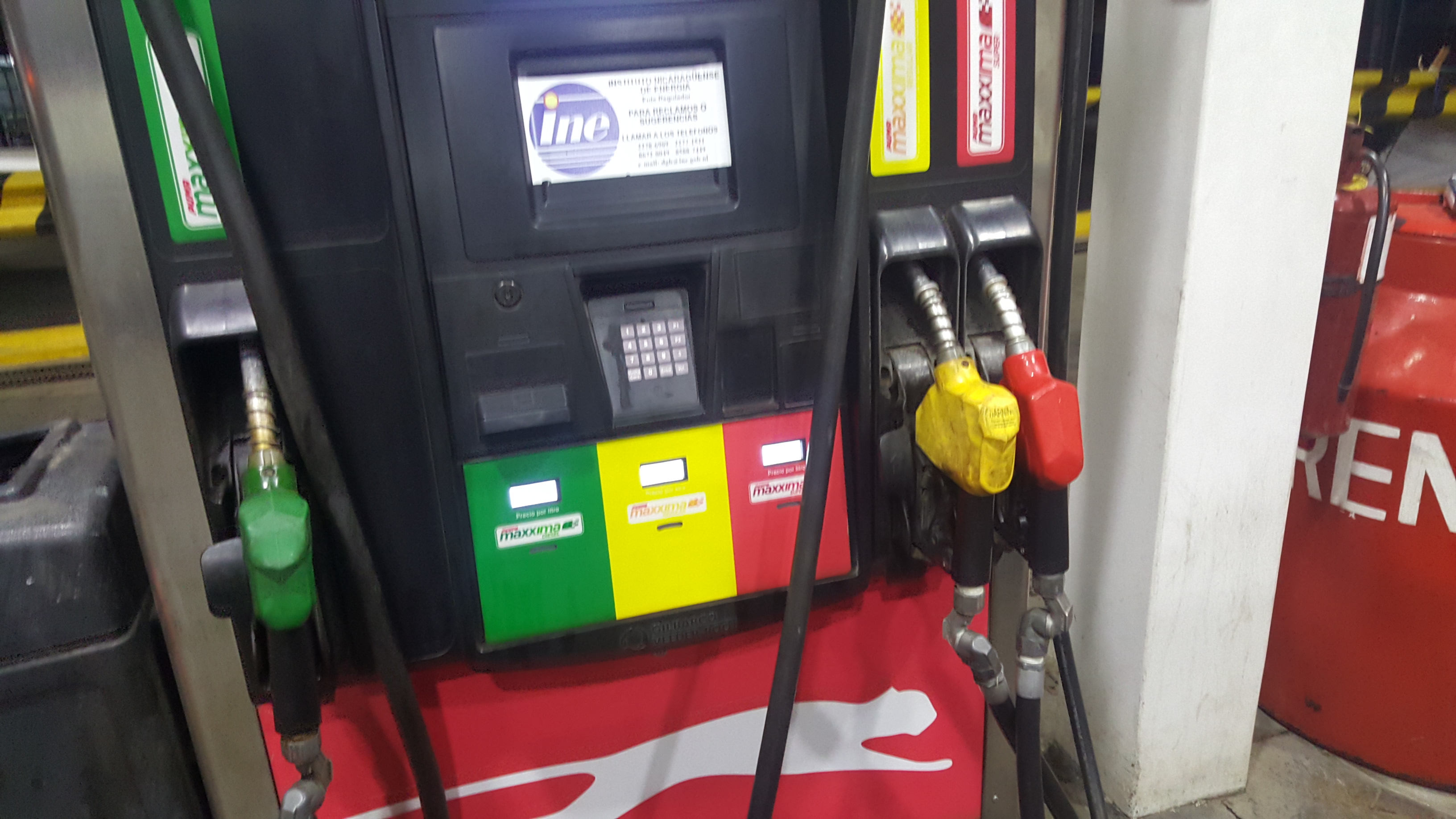 Gasolina súper sube de precio, la regular y diésel disminuyen