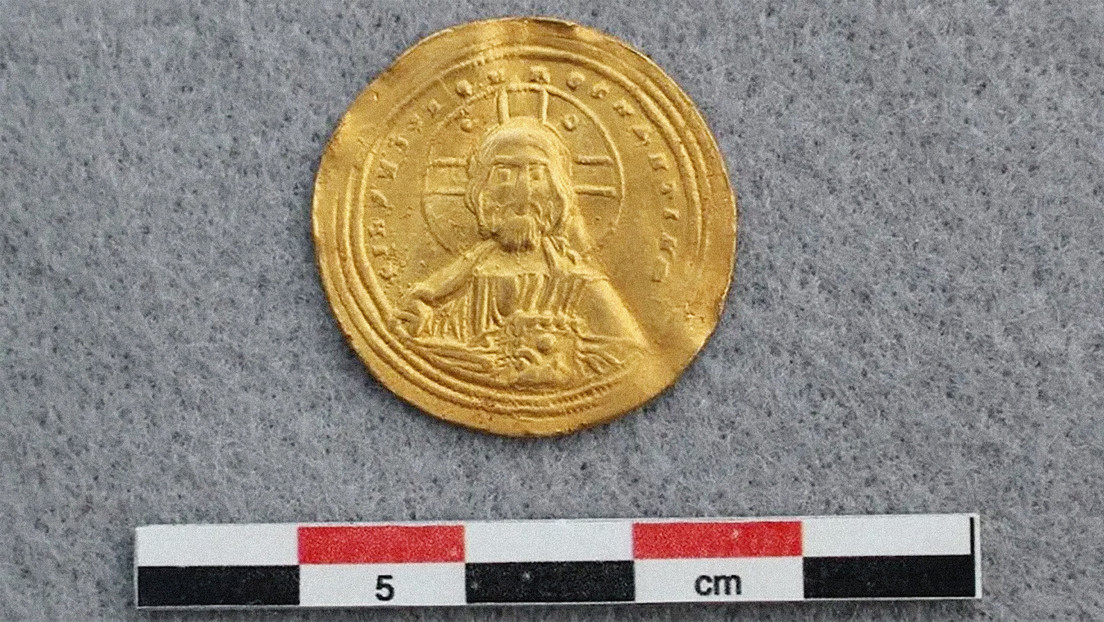Hallan en Noruega una rara moneda de oro bizantina con el rostro de Jesús Hallan en Noruega una rara moneda de oro bizantina con el rostro de Jesús