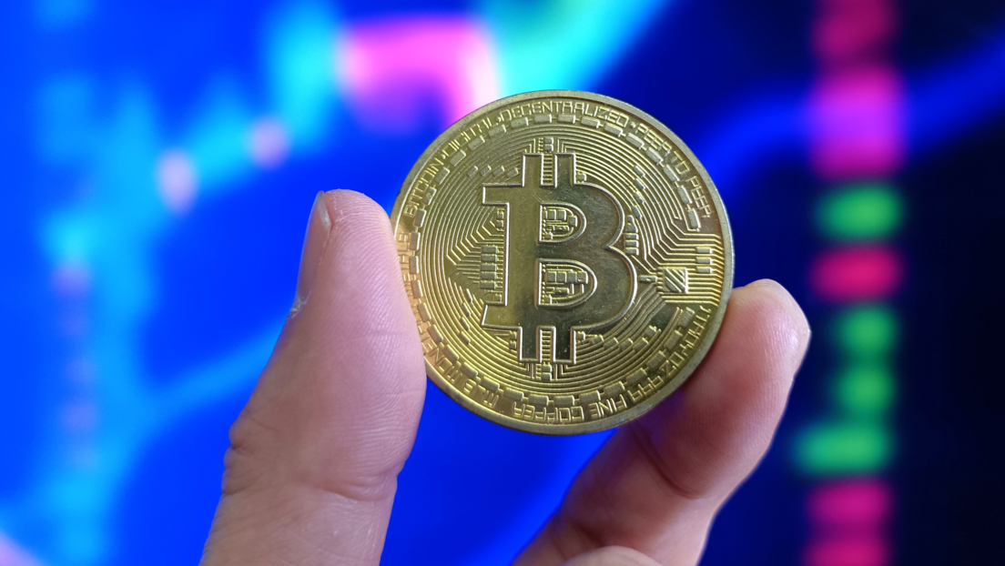 El bitcóin sufre una brusca caída tras alcanzar su máximo histórico